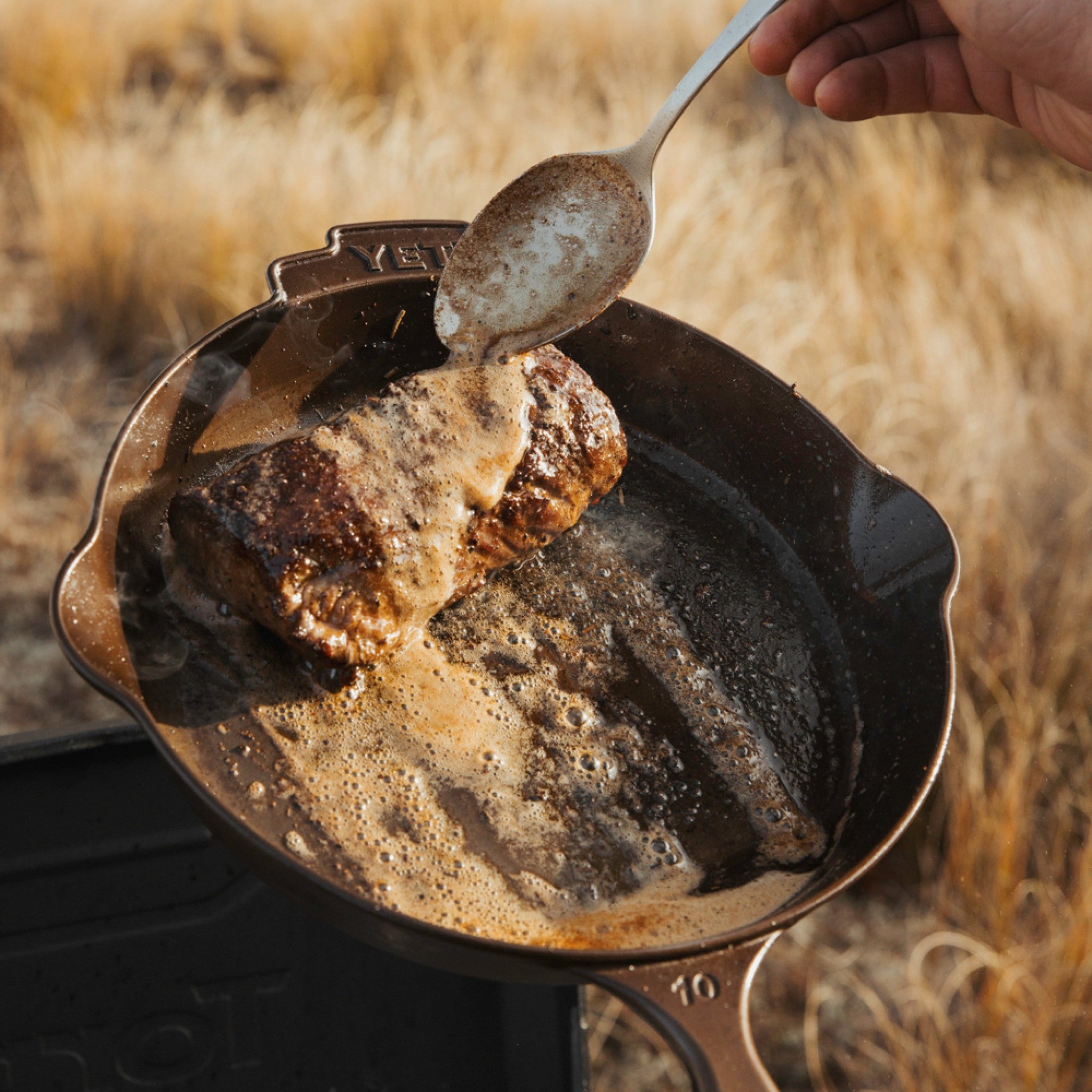 YETI® Cast Iron Skillet 8 – YETI Australia