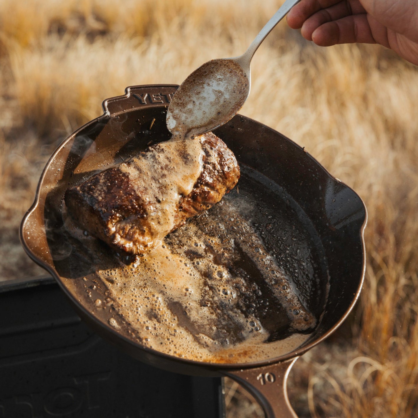 YETI® Cast Iron Skillet 12 – YETI Australia