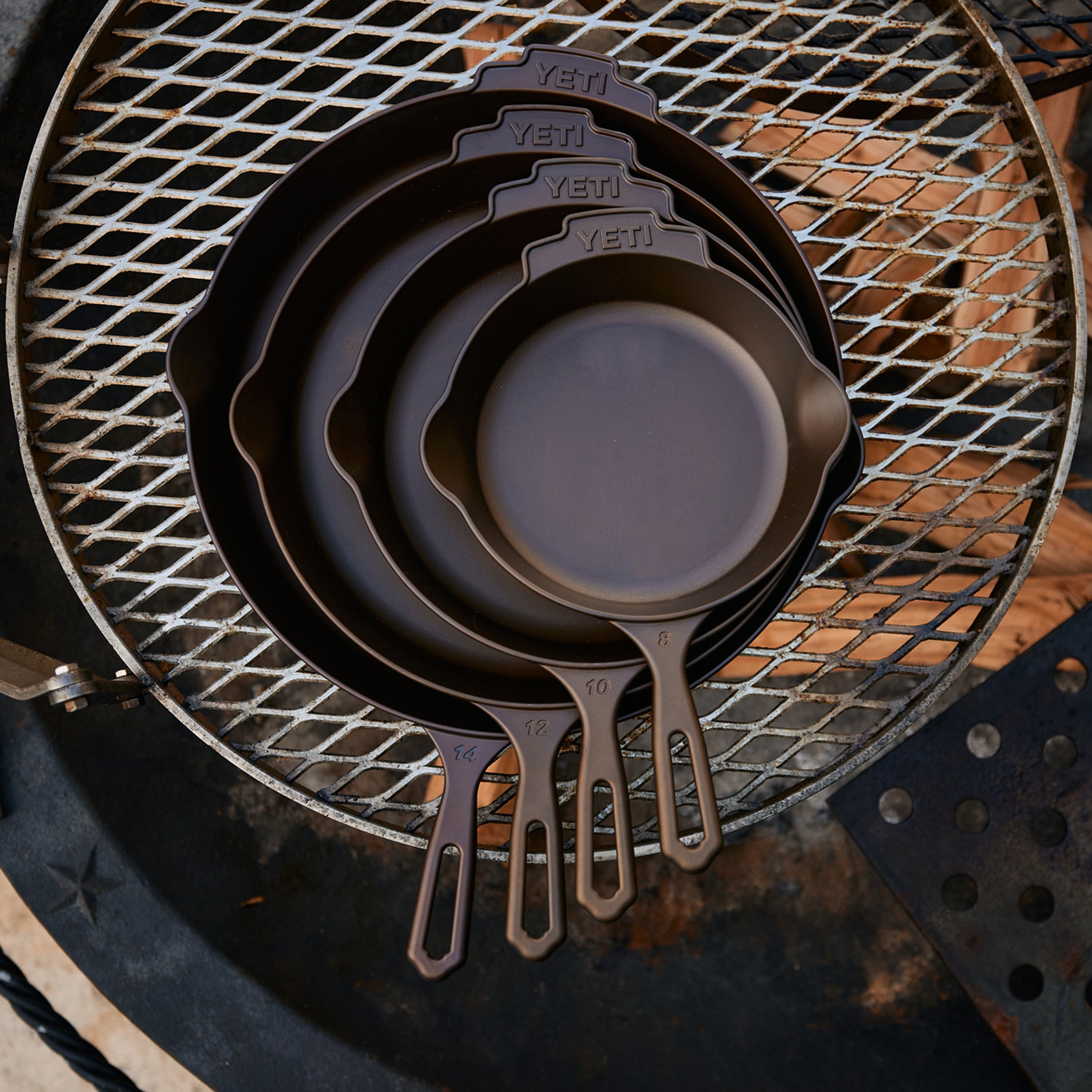 YETI® Cast Iron Skillet 14 – YETI Australia