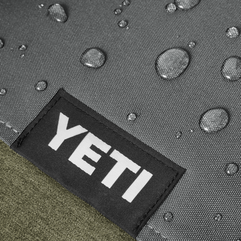 Lowlands® Blanket - The Ultimate Picnic Rug | YETI Australia
